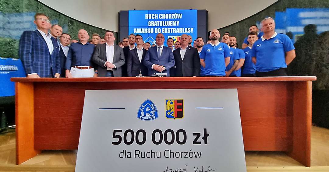 Ruch Chorzów: Ekstraklasa za pół miliona złotych. Nagroda za awans. Teraz konieczne wzmocnienia